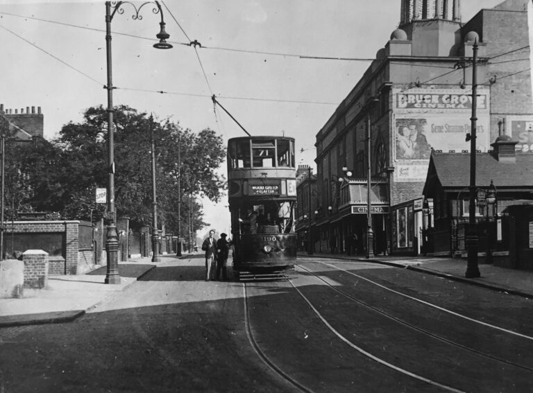 Bruce Grove Public Conveniences | DK-CM